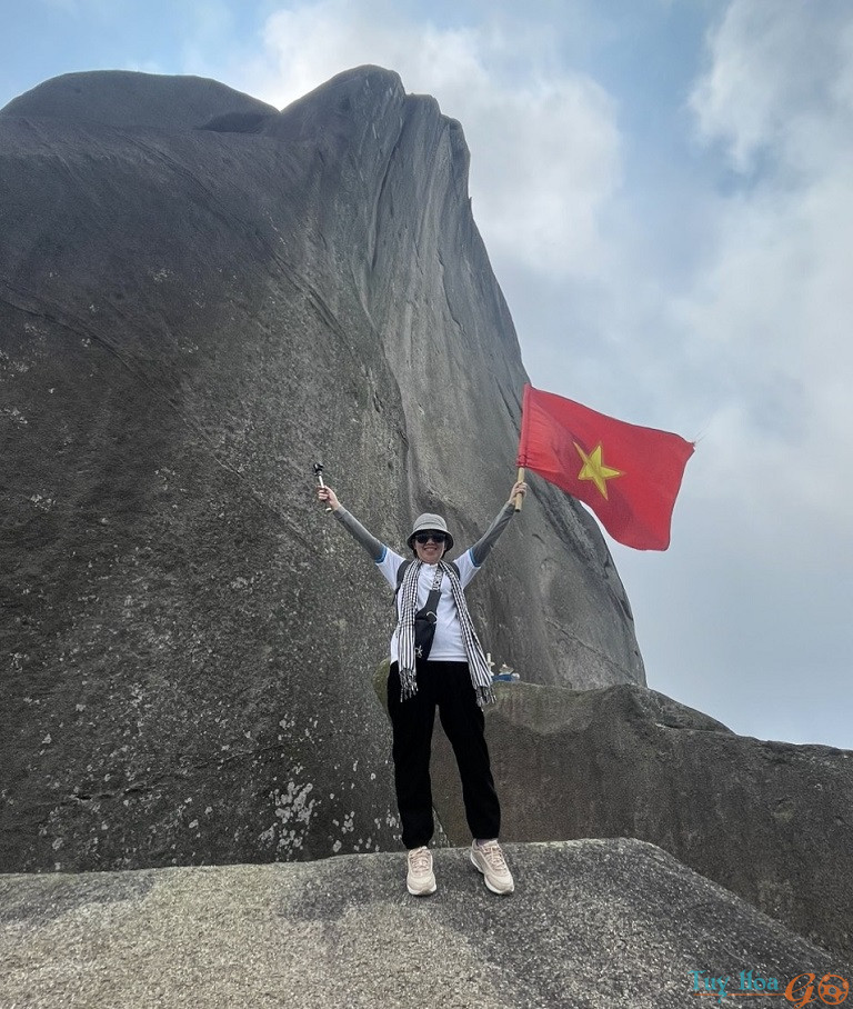 Núi Đá Bia Phú Yên - Chinh phục vẻ đẹp hùng vĩ của thiên nhiên | Tuy Hòa GO